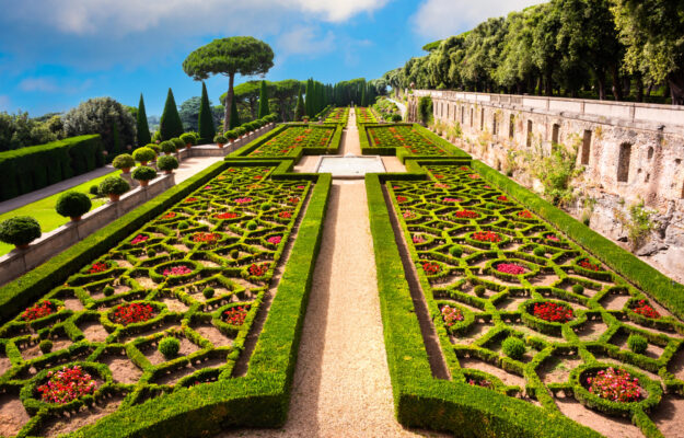 Papa Leone XIV apre le porte del Borgo Laudato Si’ a Castel Gandolfo ...